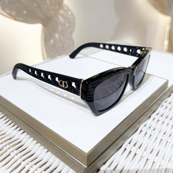 Very Dior S2F - ร้านแว่นตา THE NEXT ดูแลโดยจักษุแพทย์ บนห้างสรรพสินค้า